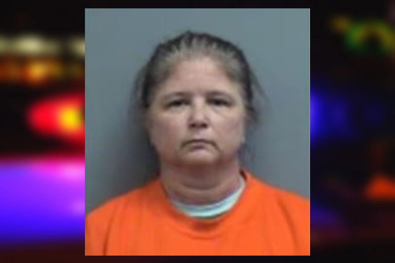 Bus driver transporting students charged with DUI after crashing in ...