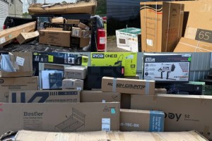 Sheriff: FedEx drivers stole packages, resold them, traded some for ...