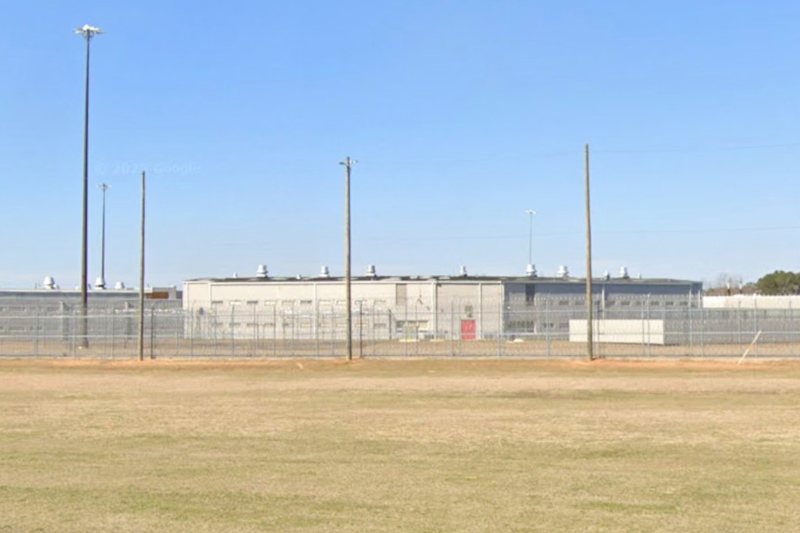 Sheriff: 3 inmates dead, at least 12 hospitalized after ‘possible riot ...